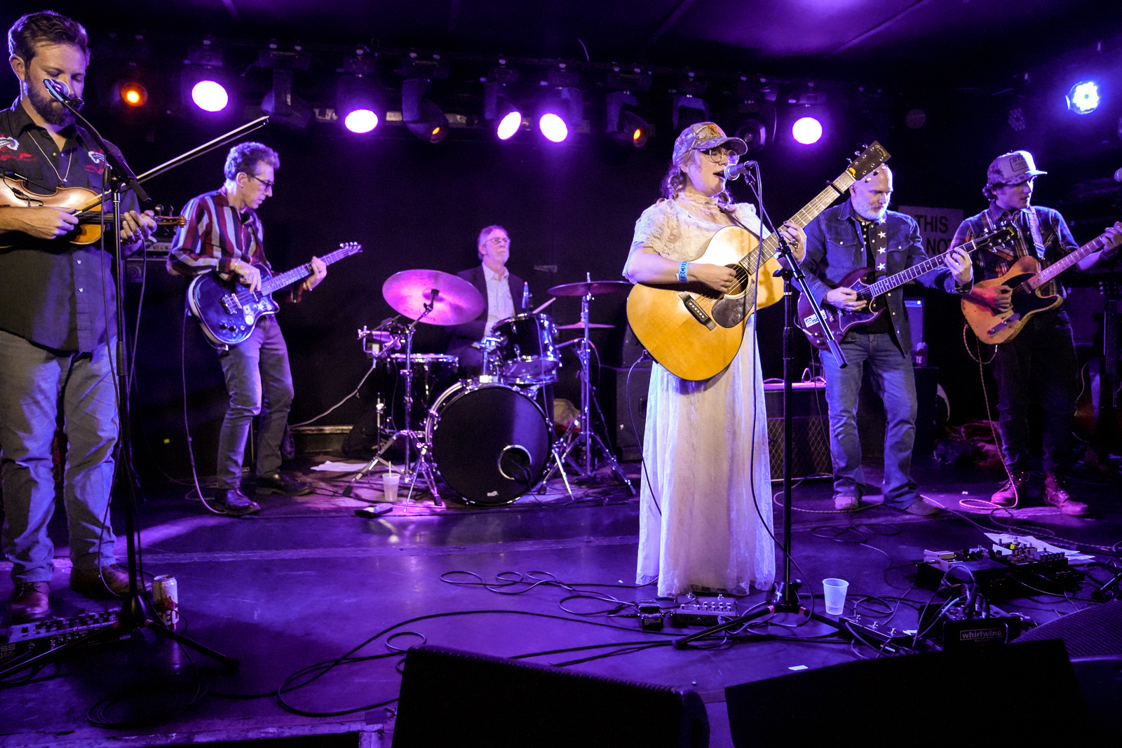 Lydia Loveless, John Calvin Abney & Loose Cattle Live at Mercury Lounge ...